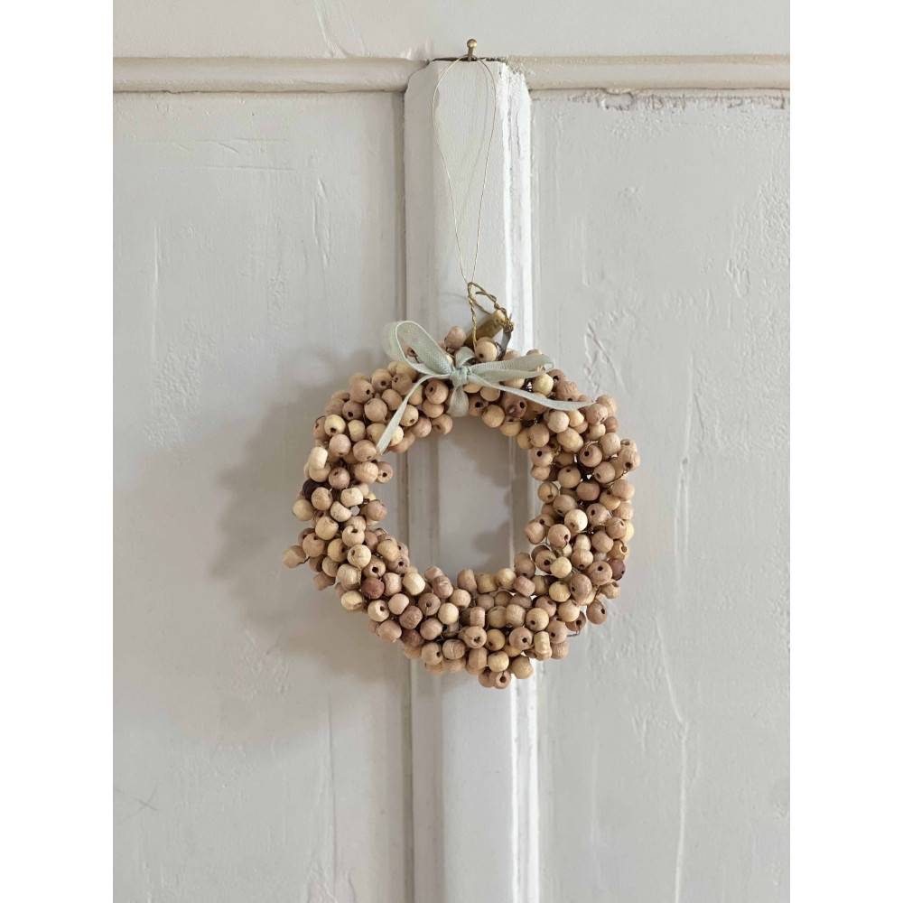 Petite couronne décorative en perles de bois de IB Laursen | Scandimag Déco