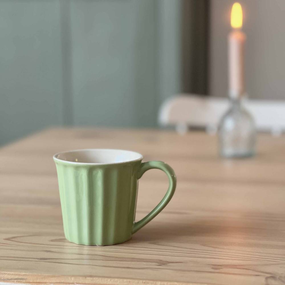 Tasse en grès matcha de IB Laursen | Scandimag Déco